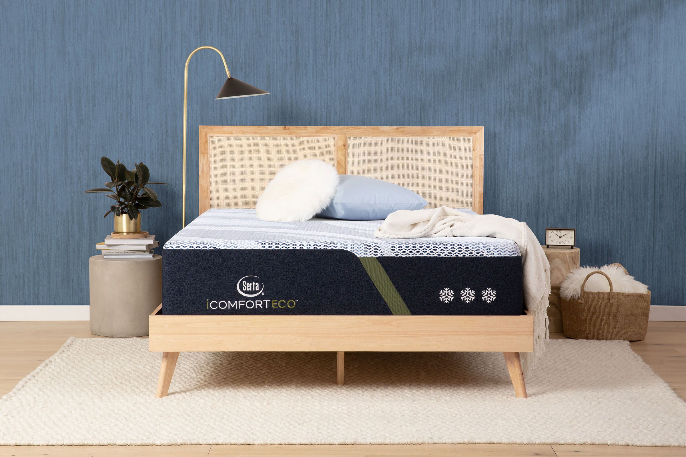 Serta iComfort Eco F30LTX Plush Queen Mattress at Gardner-White